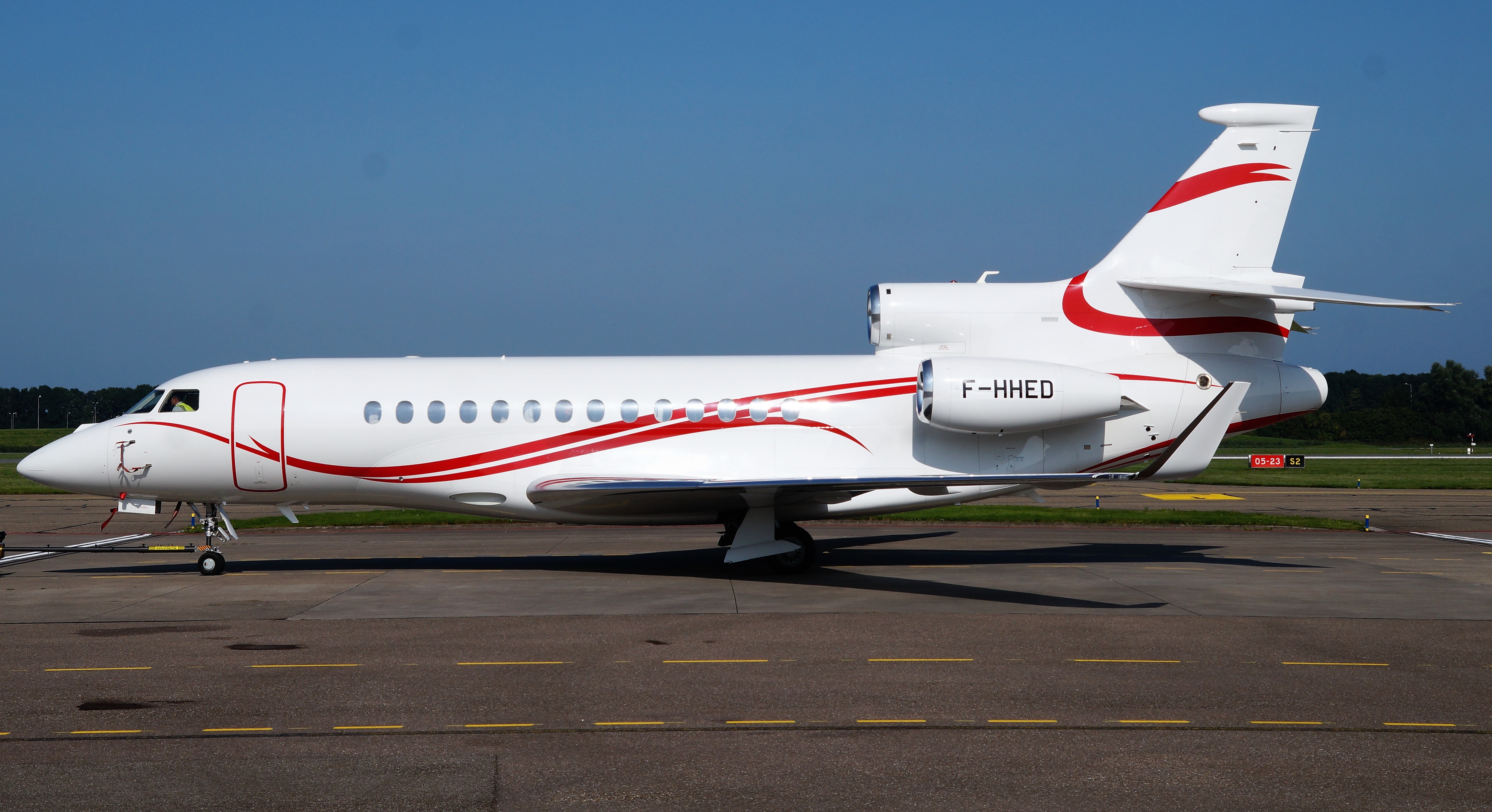 Dassault Falcon 7X – Γαλανόλευκα Φτερά – Blue White Wings